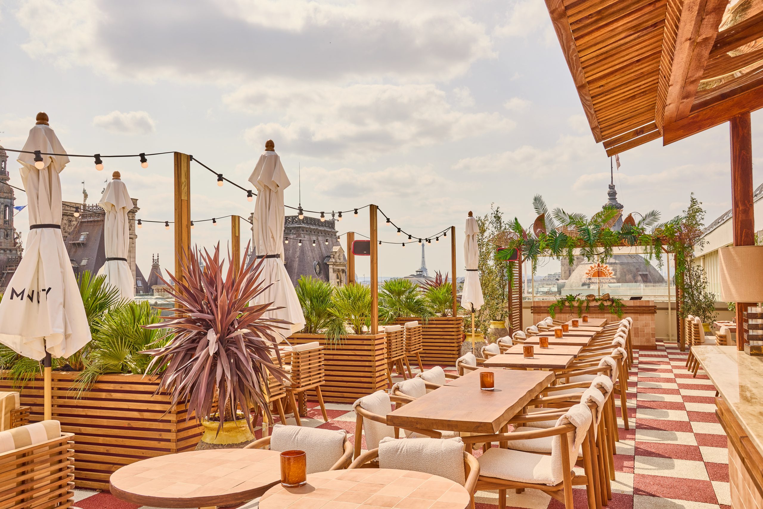 Terraza Mikuna x Minuty : le nouveau rooftop festif du BHV Marais ...